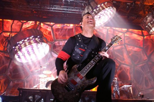 Richard Kruspe & Emigrate | GITARRE & BASS