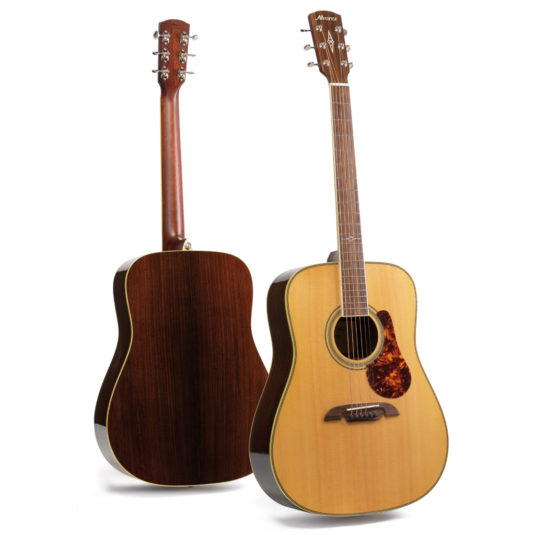 Bluegrass-Tradition: Alvarez MD70EBG im Test | GITARRE & BASS