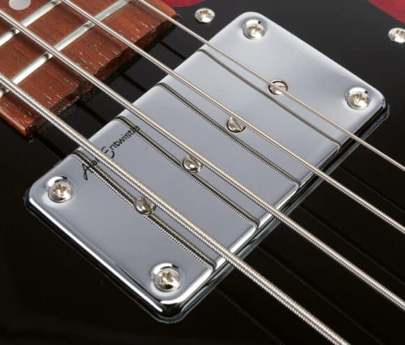 Vintage REVO Callan Bass im Test: Viva Revo! | Seite 2 | GITARRE & BASS