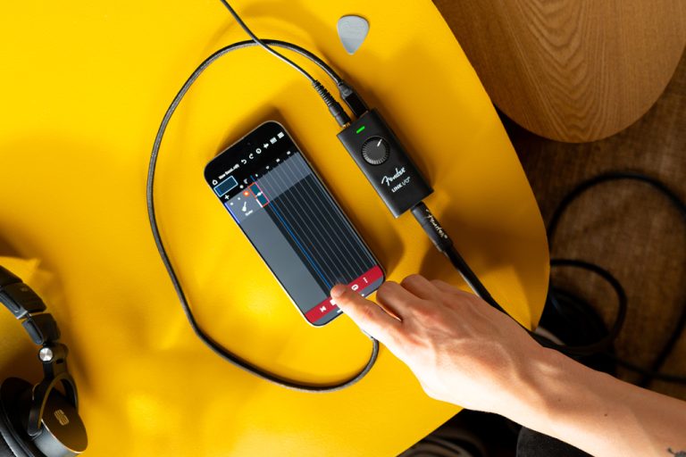 Fender Studio: Kostenlos, intuitiv und mit echten Fender-Sounds ...