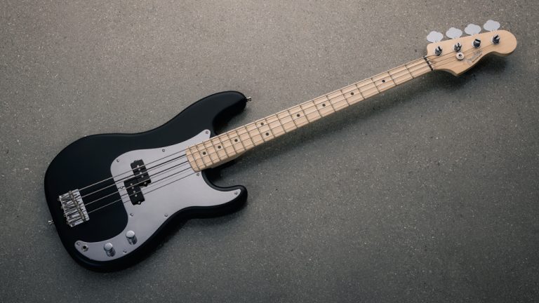 Fender & Jackson feiern 50 Jahre Iron Maiden mit Signature-Kollektion ...
