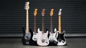 Fender & Jackson feiern 50 Jahre Iron Maiden mit Signature-Kollektion ...