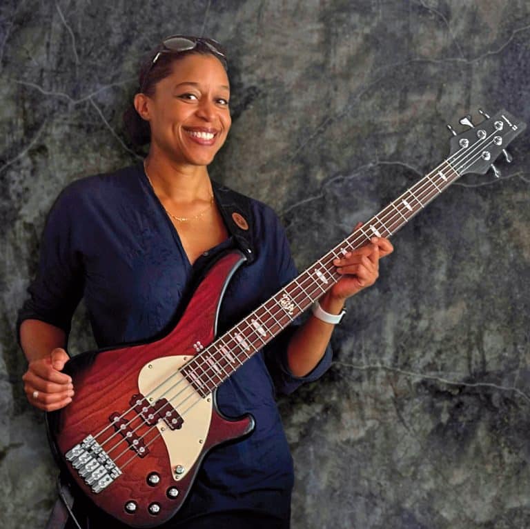 Sessionessenz: Sandberg Custom Yolanda Charles Signature Bass im Test ...
