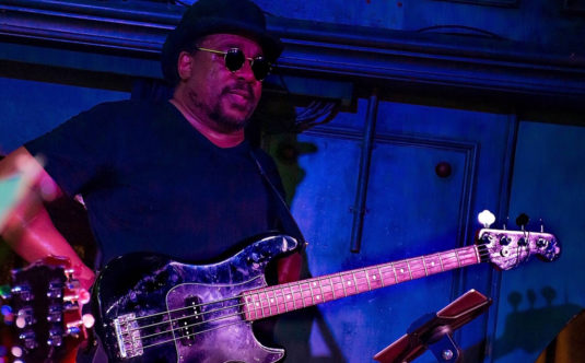 Interview: Reggie Worthy | GITARRE & BASS