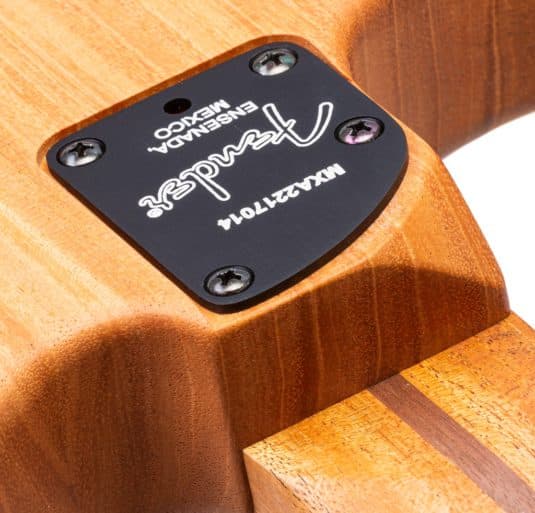 Test: Fender Acoustasonic Player Jazzmaster | GITARRE & BASS