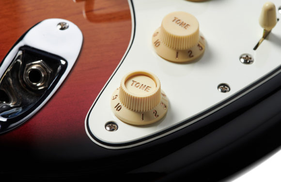 Integriertes Fuzz: Fender Steve Lacy „People Pleaser“ Stratocaster ...
