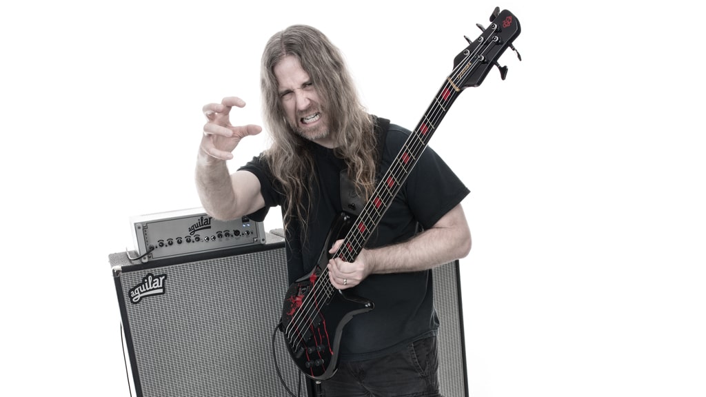 Cannibal-Corpse-Bassist Alex Webster im Interview | GITARRE & BASS